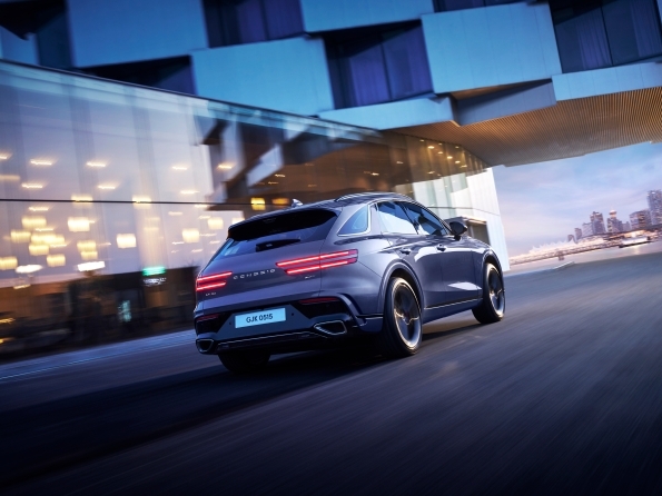 GENESIS UNVEILS NEWLY REDESIGNED GV70 AND ELECTRIFIED GV70 SUVS - Genesis Newsroom