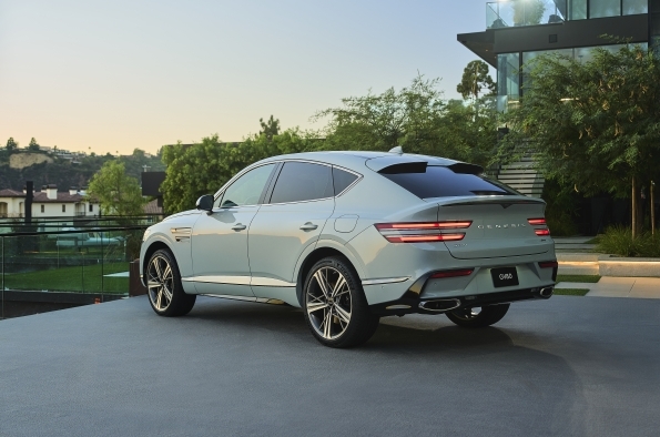 GENESIS UNVEILS FIRST-EVER GV80 COUPE AND NEW GV80 SUV FOR NORTH ...